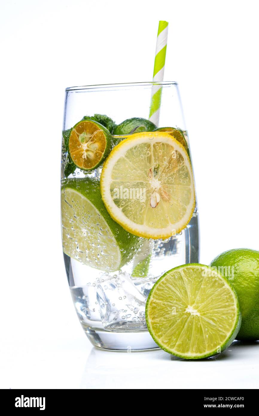 Lemon bubble water Stock Photo - Alamy