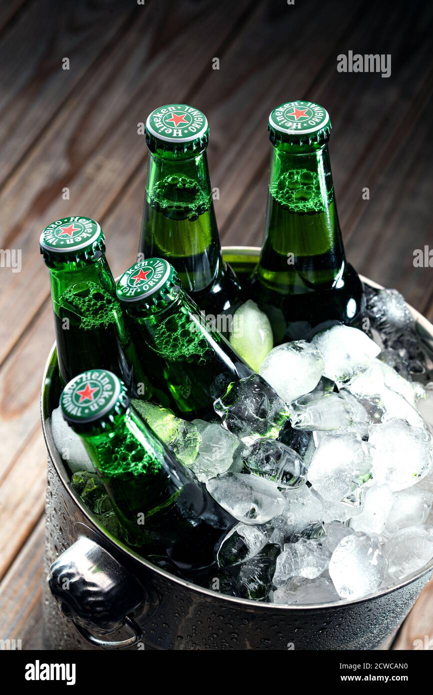 Chilled glass bottles of beer Stock Photo - Alamy