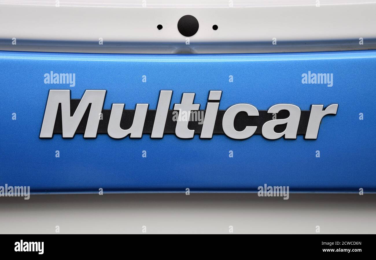 Drivers over 60 years hi-res stock photography and images - Alamy