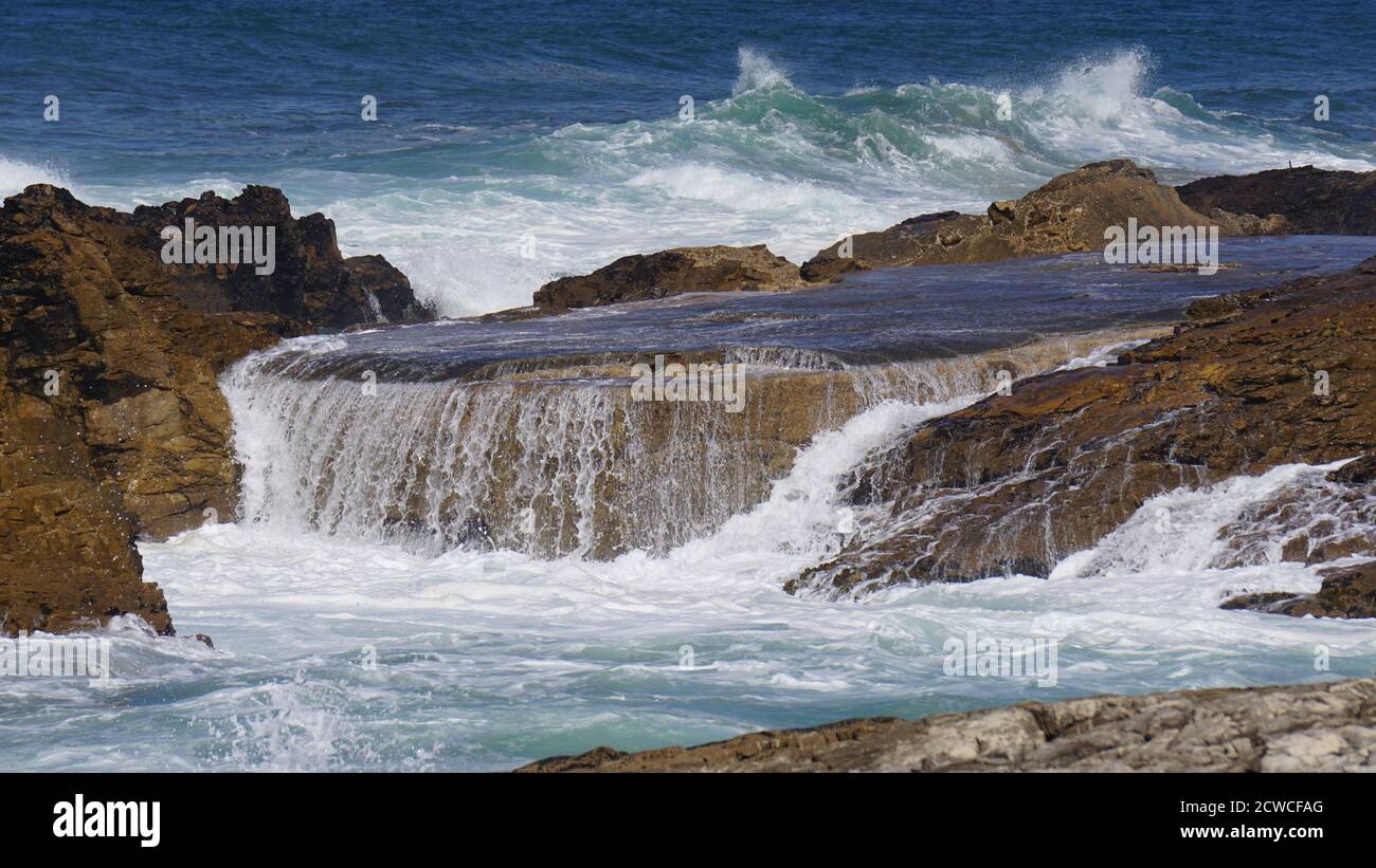 Small waterfall wallpaper hi-res stock photography and images - Alamy