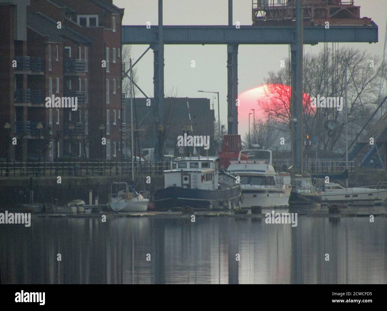 February sunset hi-res stock photography and images - Alamy