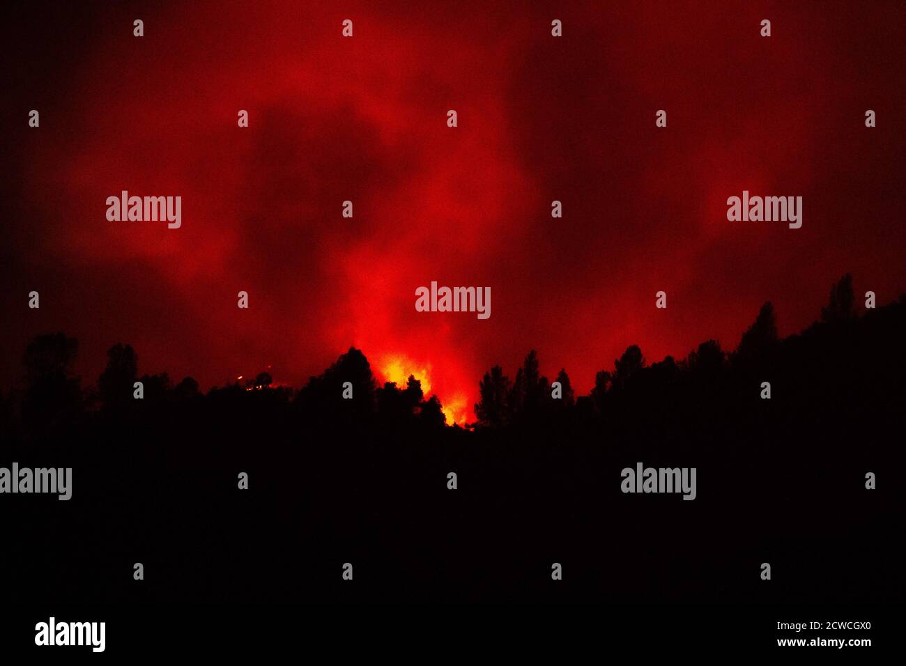 CALISTOGA, CA - SEPTEMBER 28: Wildfire flames from the Glass Fire ...