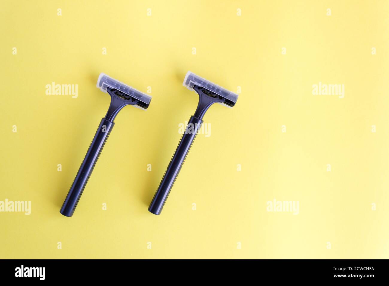 Disposable safety razor hi-res stock photography and images - Alamy