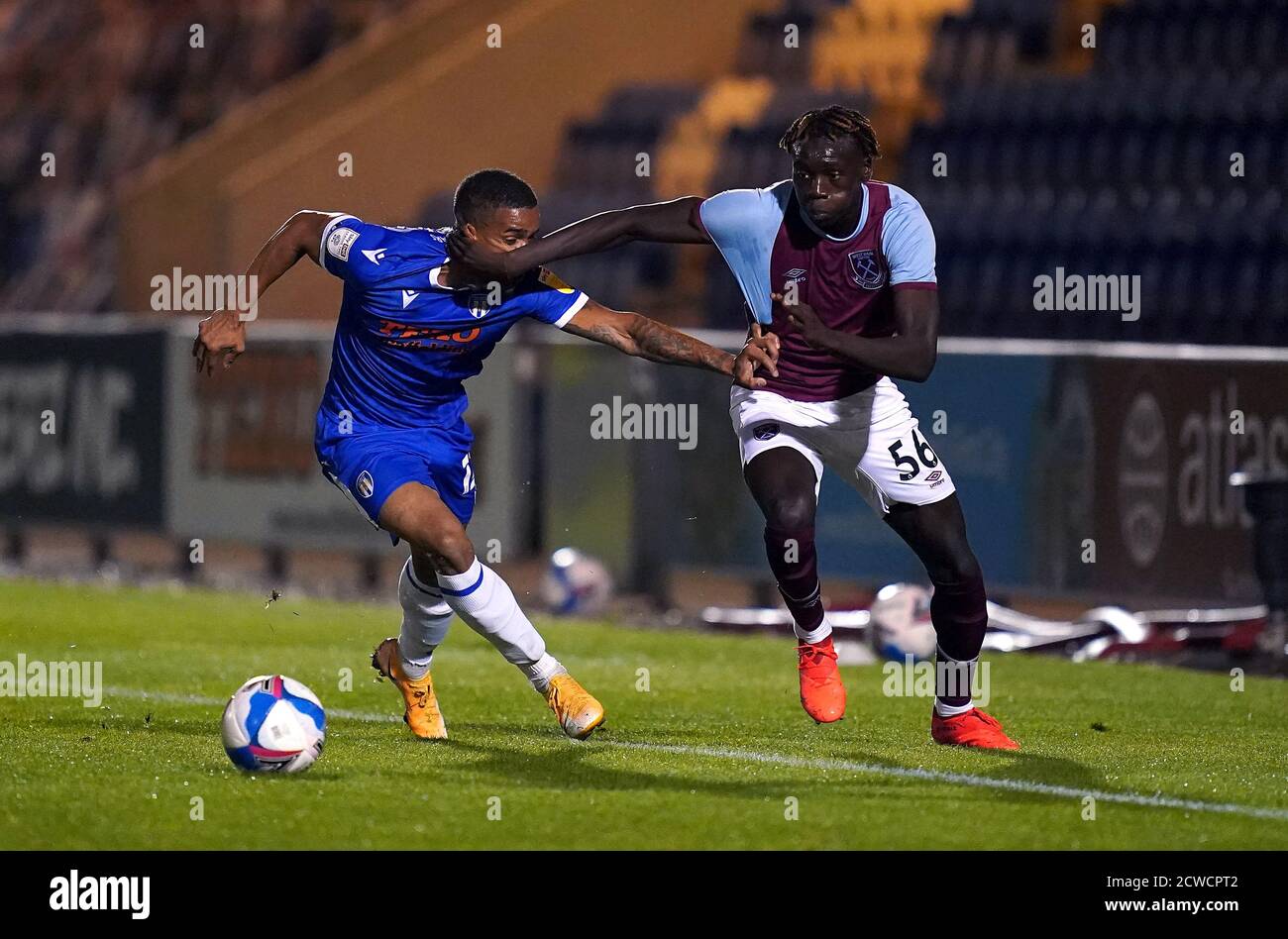 Emmanuel longelo of west ham united hi-res stock photography and images ...
