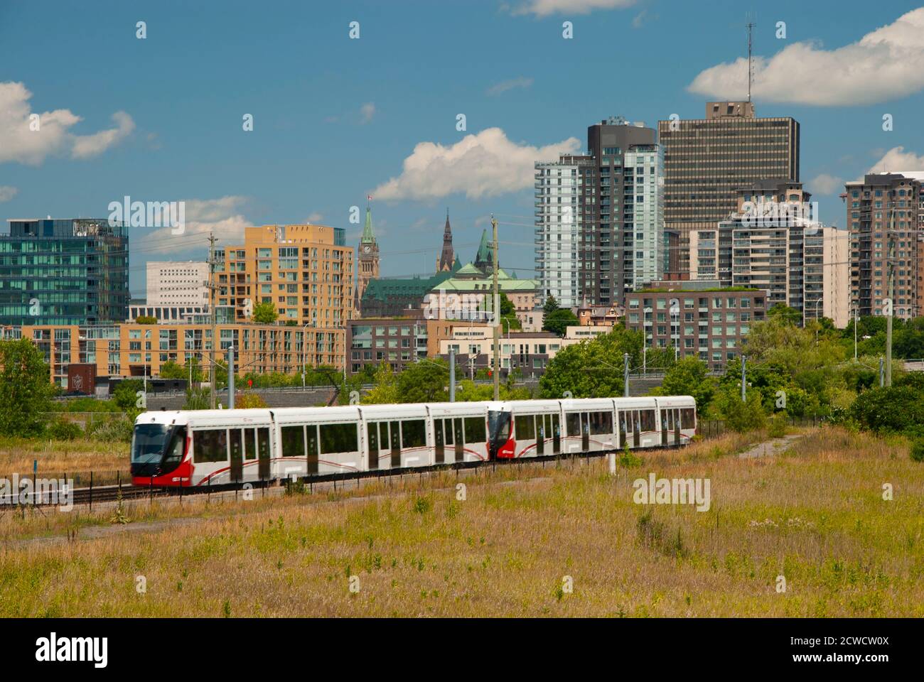 Ottawa light rail transit lrt hi-res stock photography and images - Alamy
