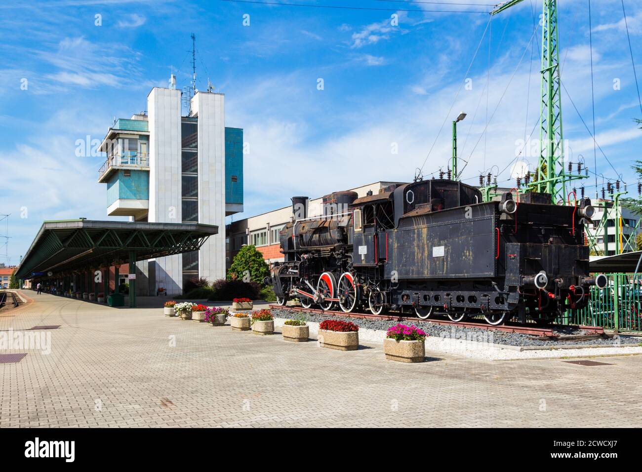 Control tower, platform and steam locomotive no. 324 (1518) at GYSEV ...