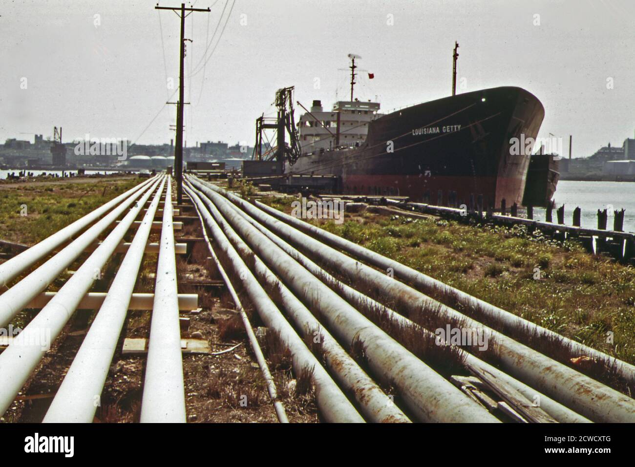 1970s getty tanker terminal hi-res stock photography and images - Alamy