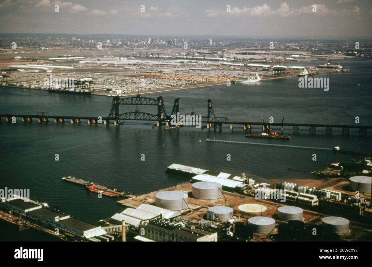 Newark 1970s hi-res stock photography and images - Alamy