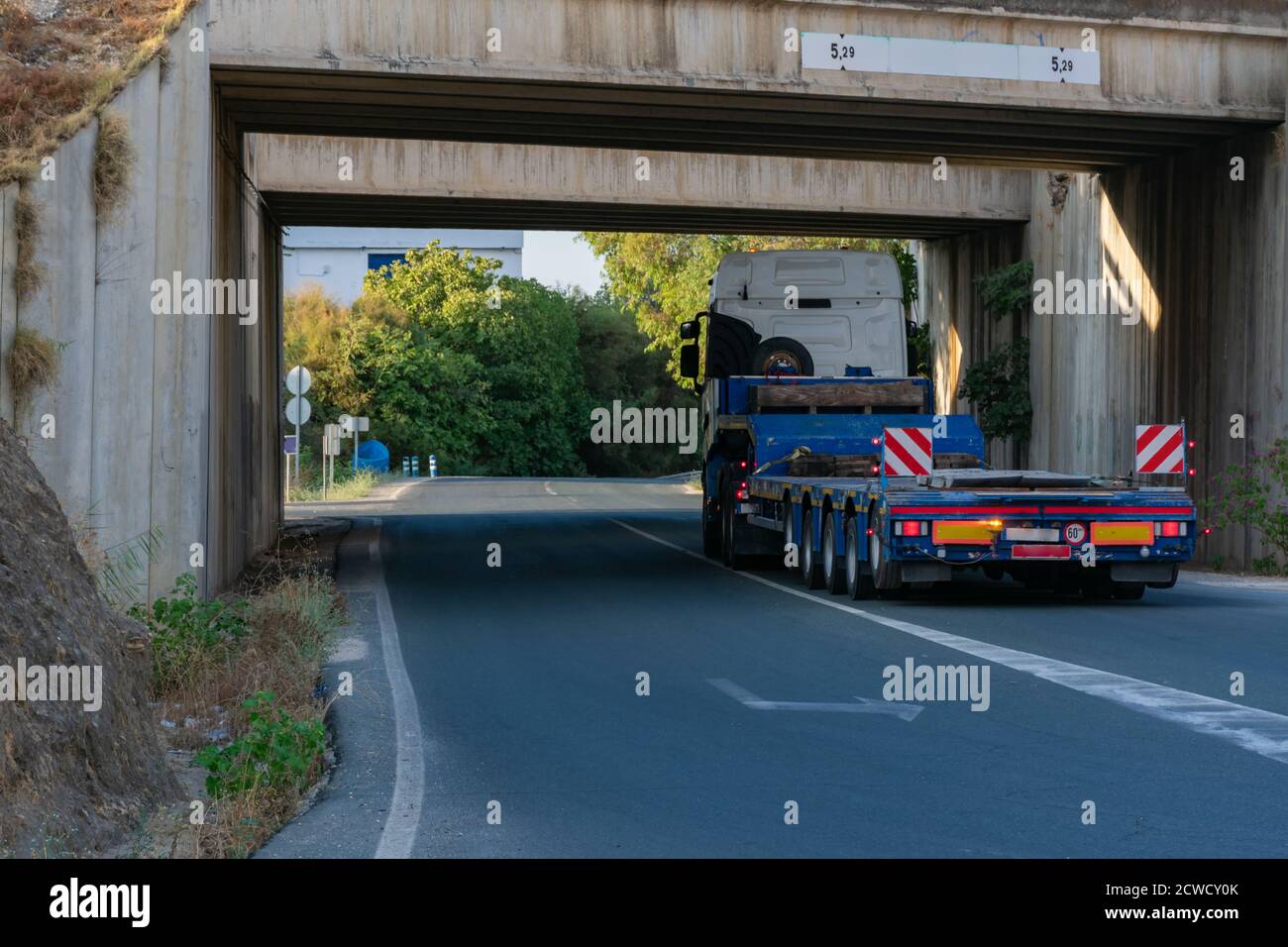 Truck under bridge hi-res stock photography and images - Alamy