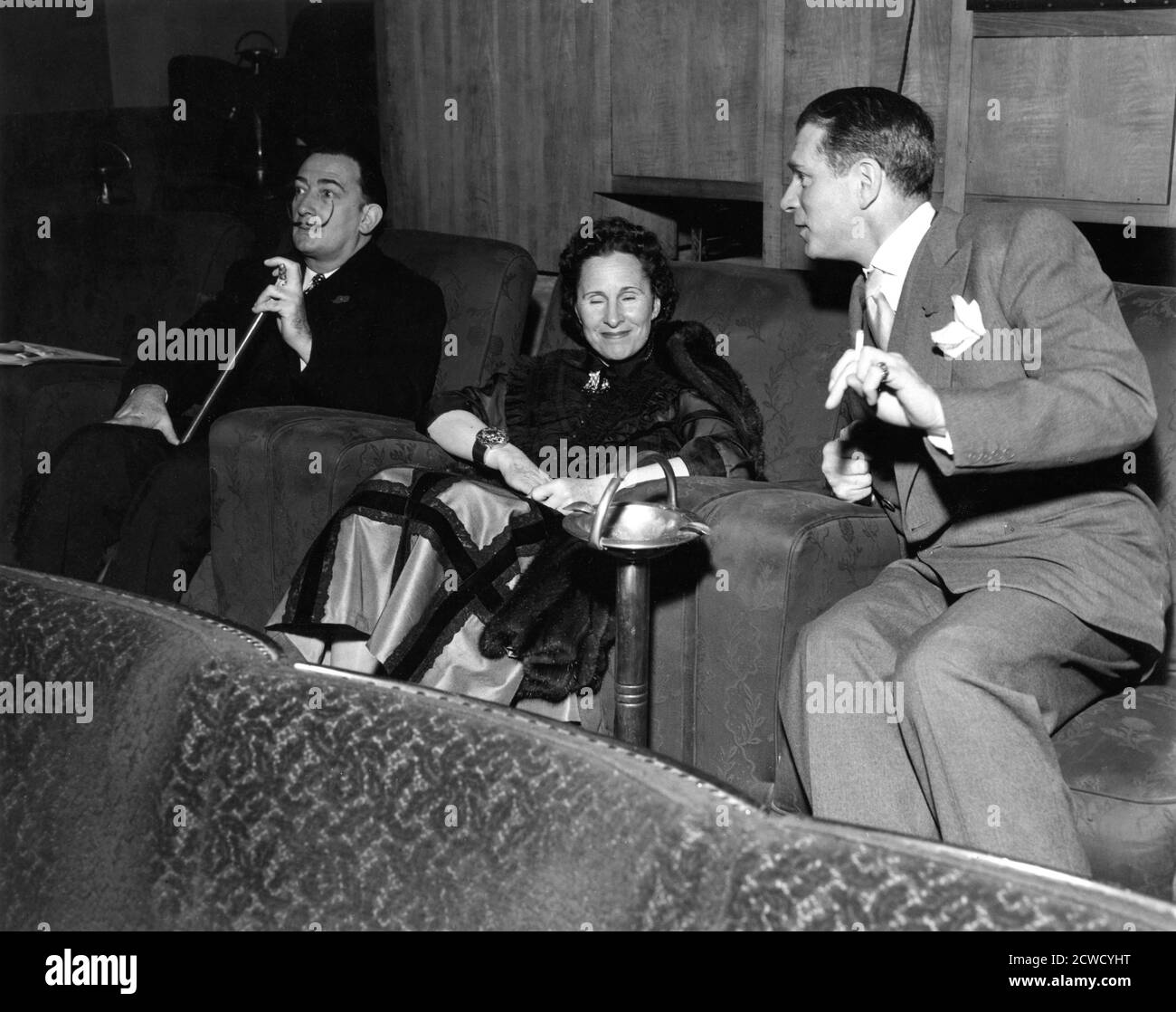 SALVADOR DALI with his wife GALA and LAURENCE OLIVIER behind the scenes ...