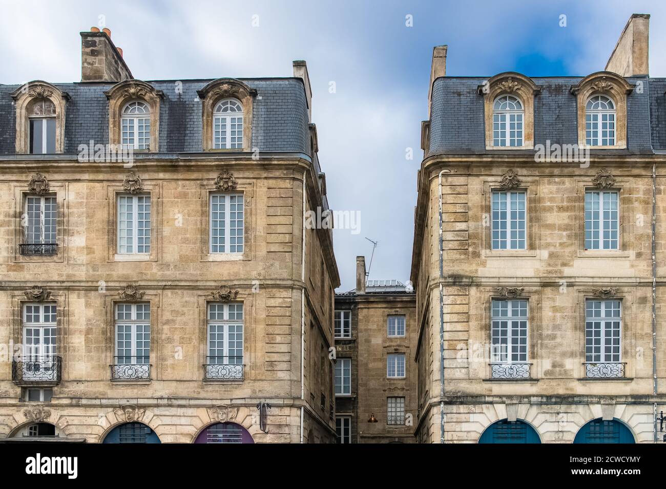 Bordeaux, beautiful french city, typical buildings quai Richelieu Stock ...