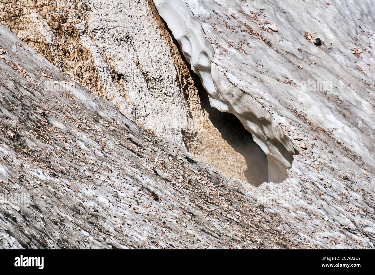 Rift cave hi-res stock photography and images - Alamy