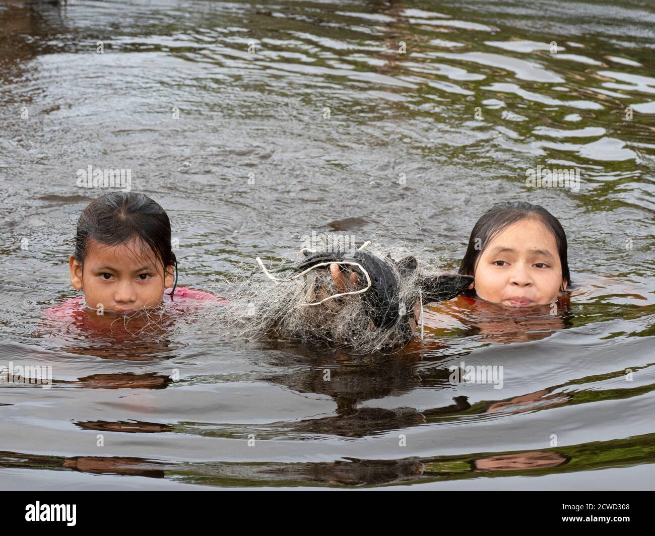 Fishing in the amazon basin hi-res stock photography and images - Alamy