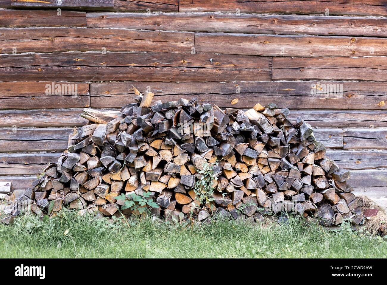 Logging wall hi-res stock photography and images - Alamy