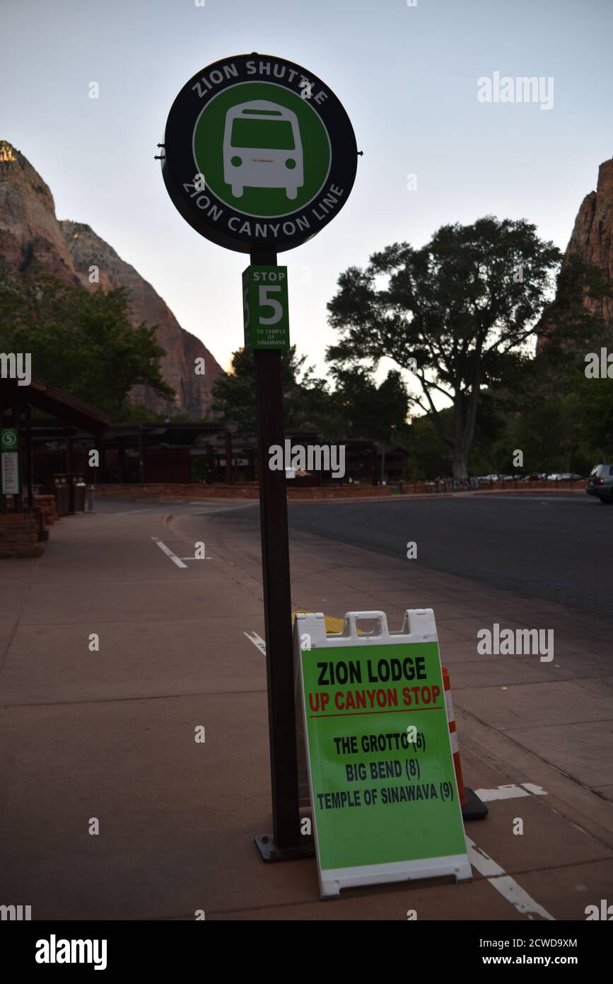 Zion national park shuttle buses hi-res stock photography and images ...