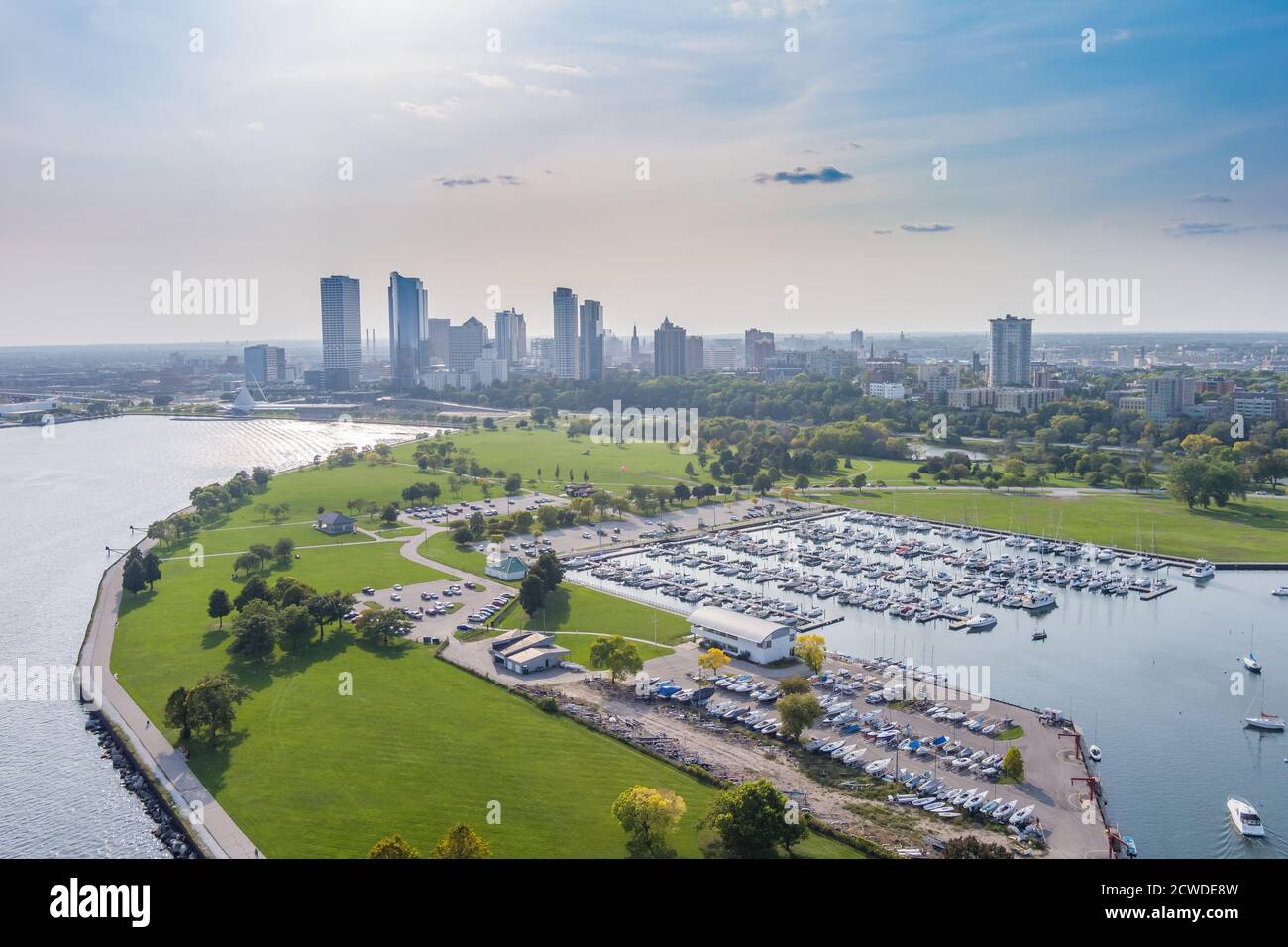 Skyline in the back hi-res stock photography and images - Alamy