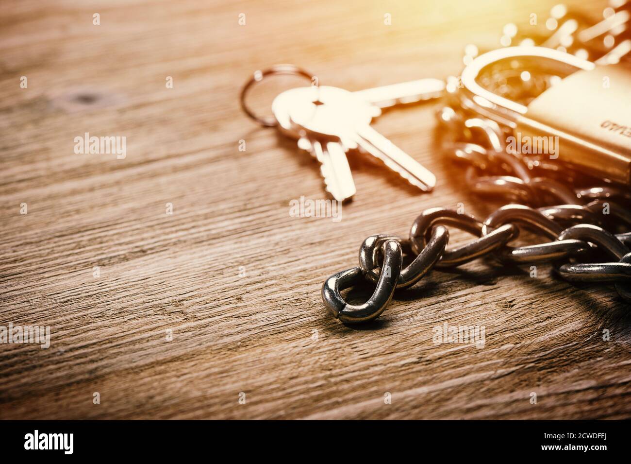 closeup stainless steel chain and padlock, security concept Stock Photo ...