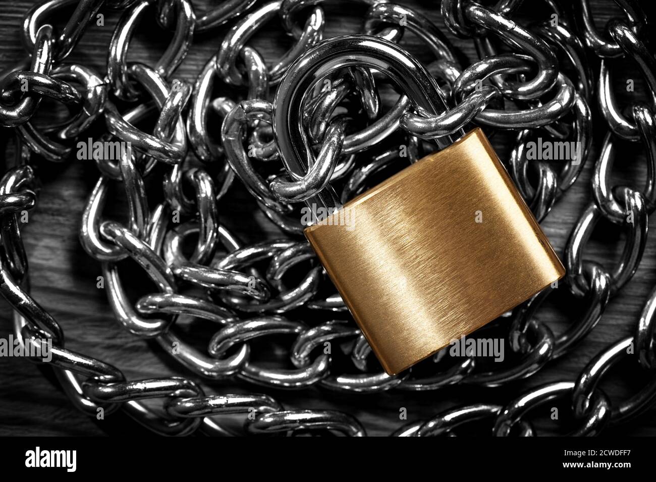 closeup stainless steel chain and padlock, security concept Stock Photo ...