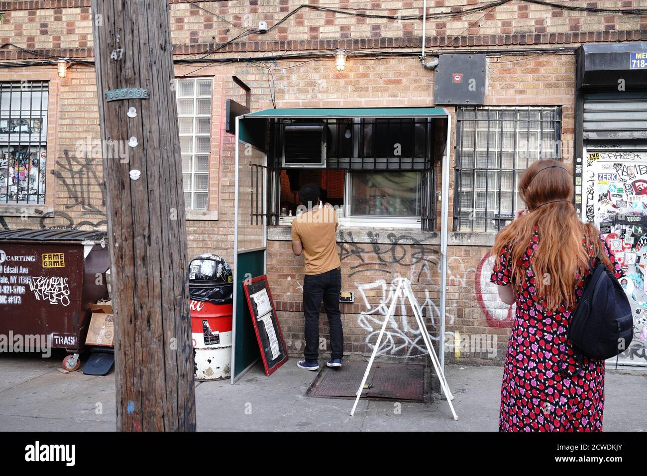 Bar queue women hi-res stock photography and images - Alamy