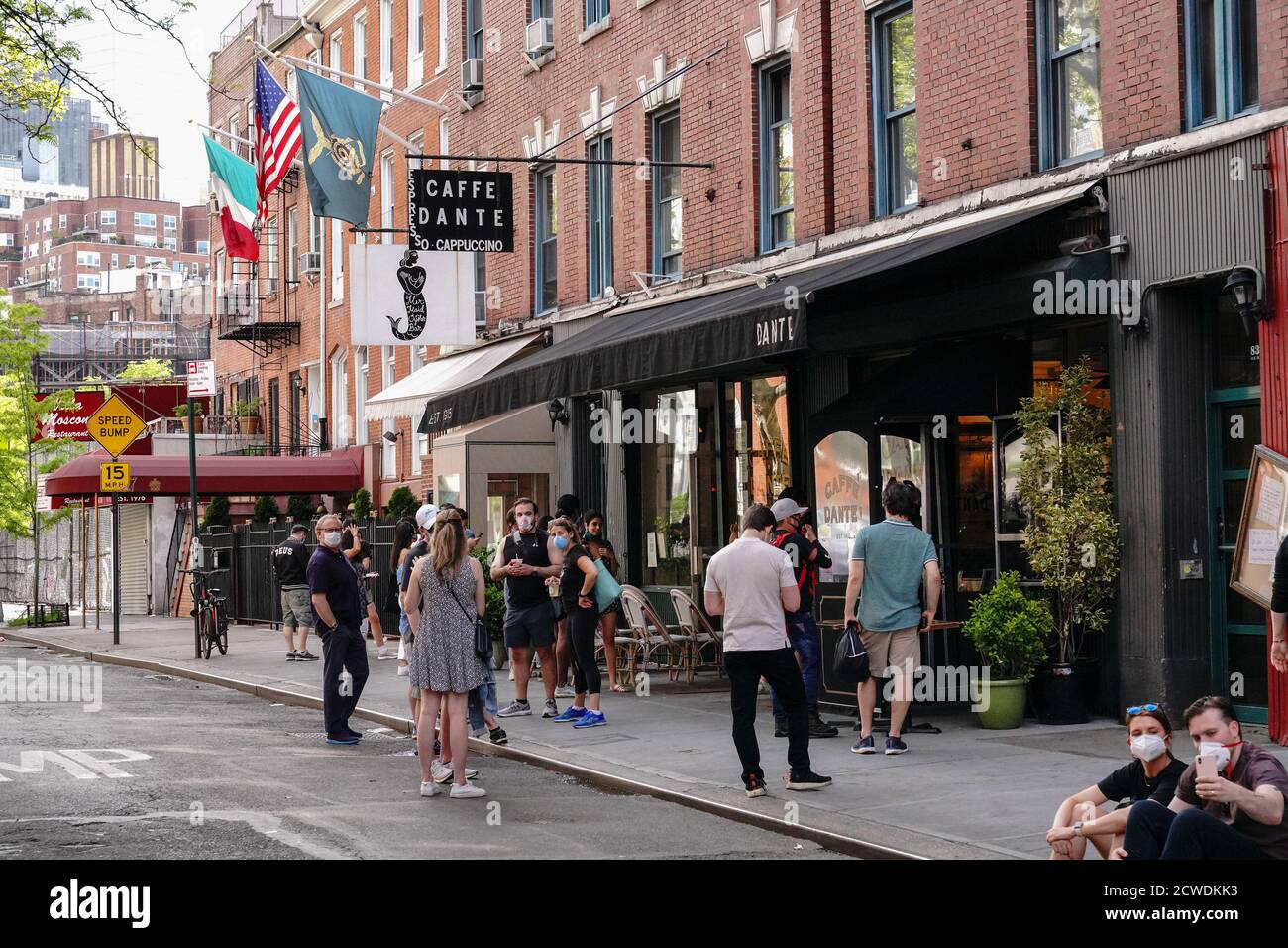 People flocking at a NYC bar Stock Photo - Alamy