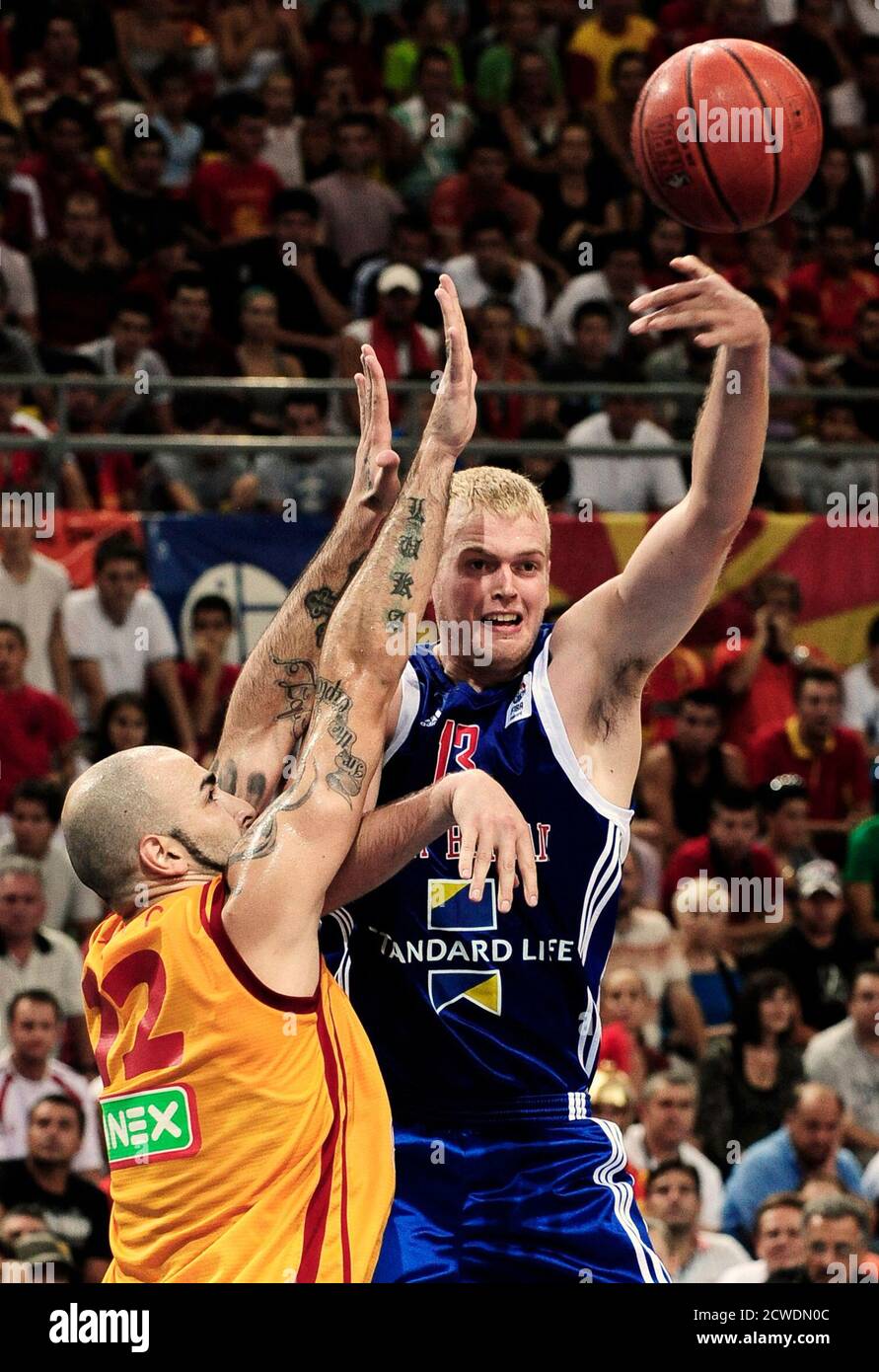 Daniel clark basketball hi-res stock photography and images - Alamy