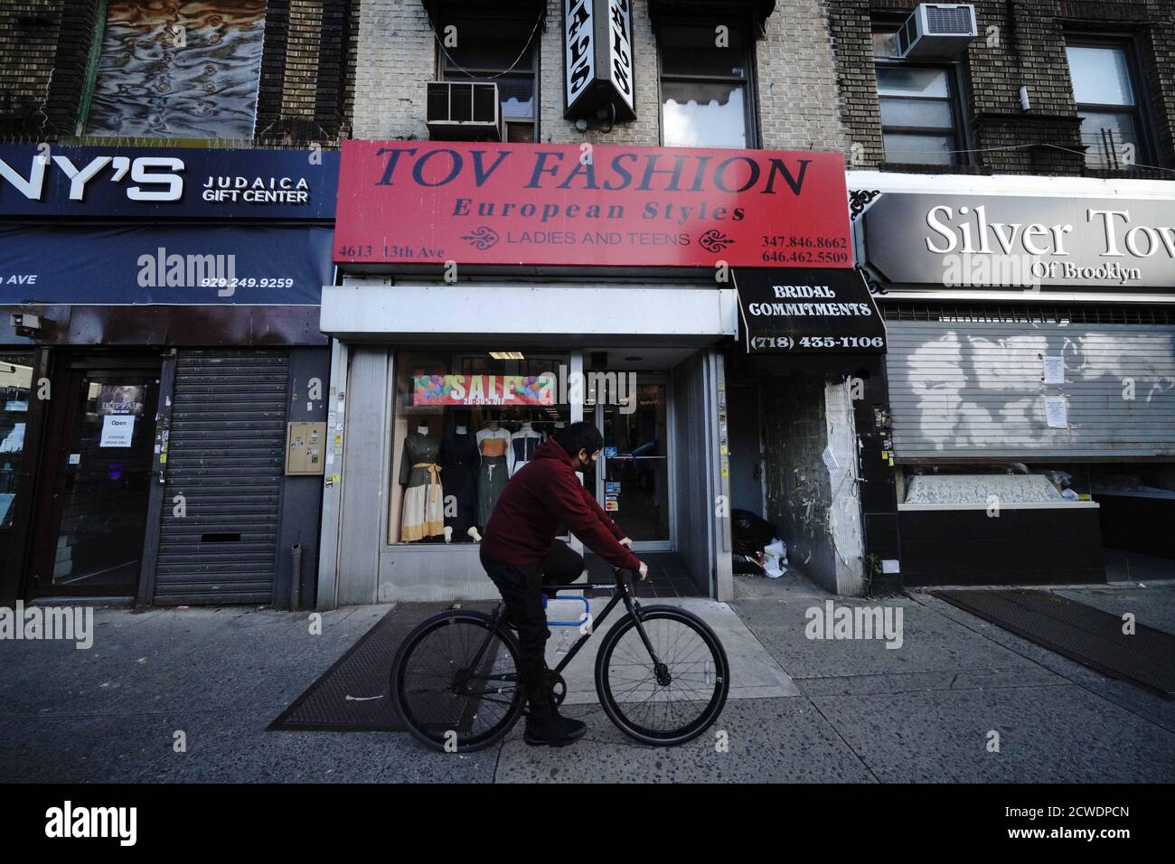 Tov fashion hi-res stock photography and images - Alamy