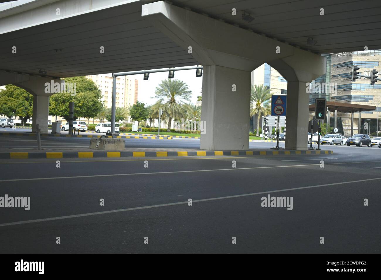 Oman to Nizwa city highway road travel. Muscat, Oman. Amazing ...