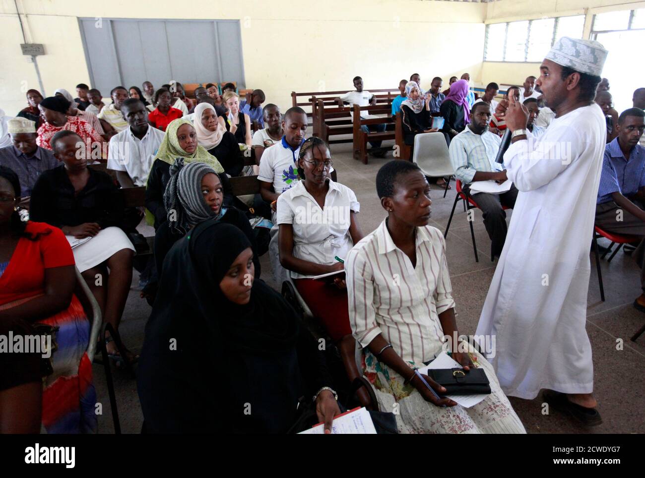 Society college youths hi-res stock photography and images - Alamy