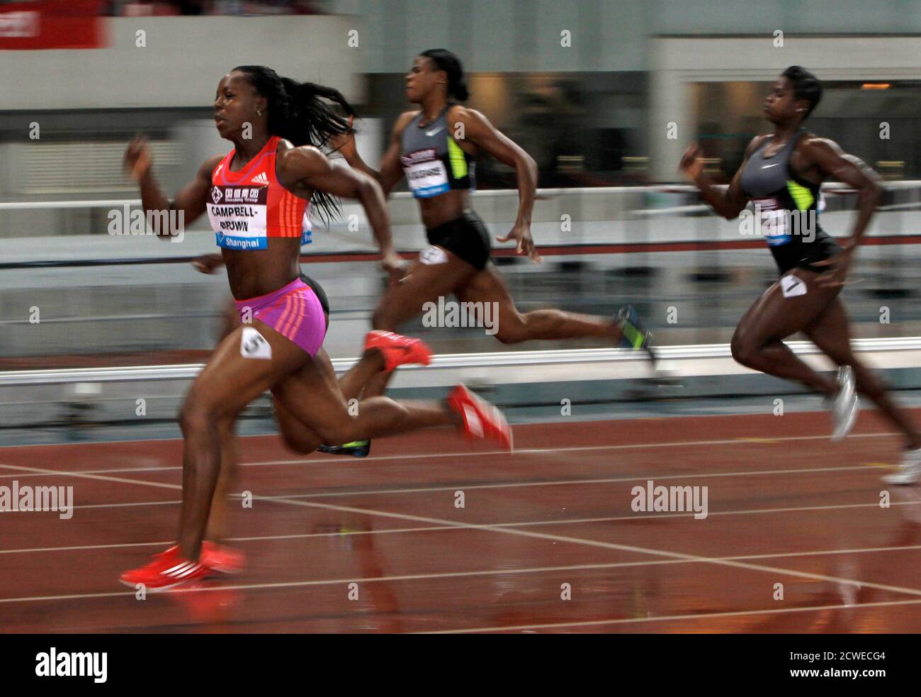 Womens 200 meters hi-res stock photography and images - Alamy