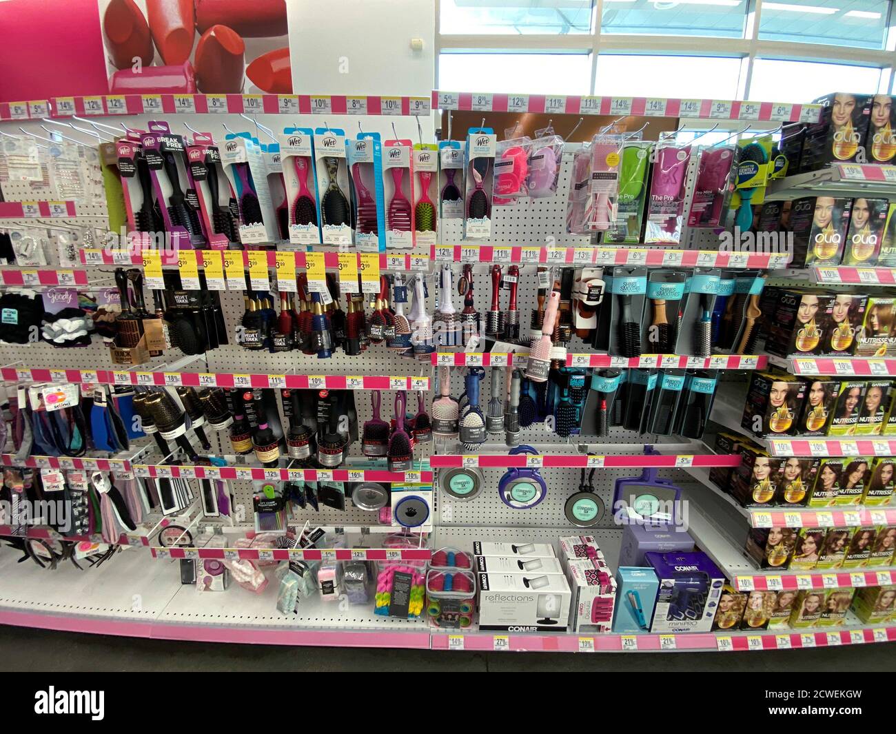 Walgreens store 2020 hi-res stock photography and images - Alamy