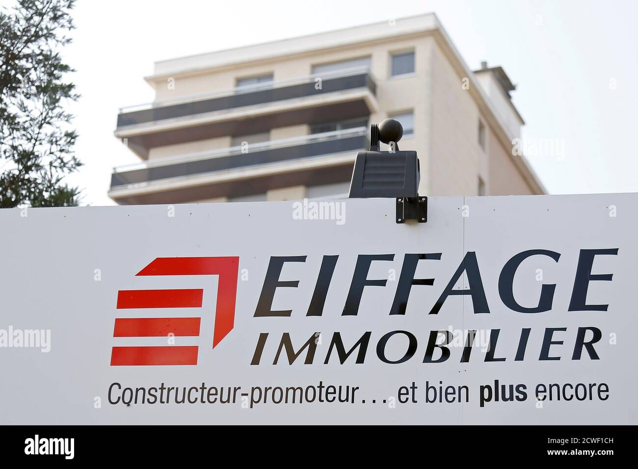Eiffage logo hi-res stock photography and images - Alamy