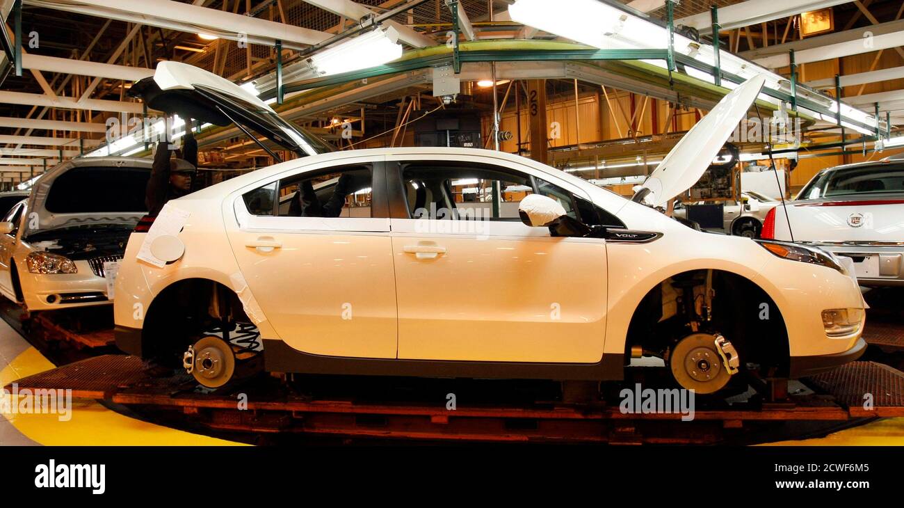 Chevrolet production line hi-res stock photography and images - Alamy