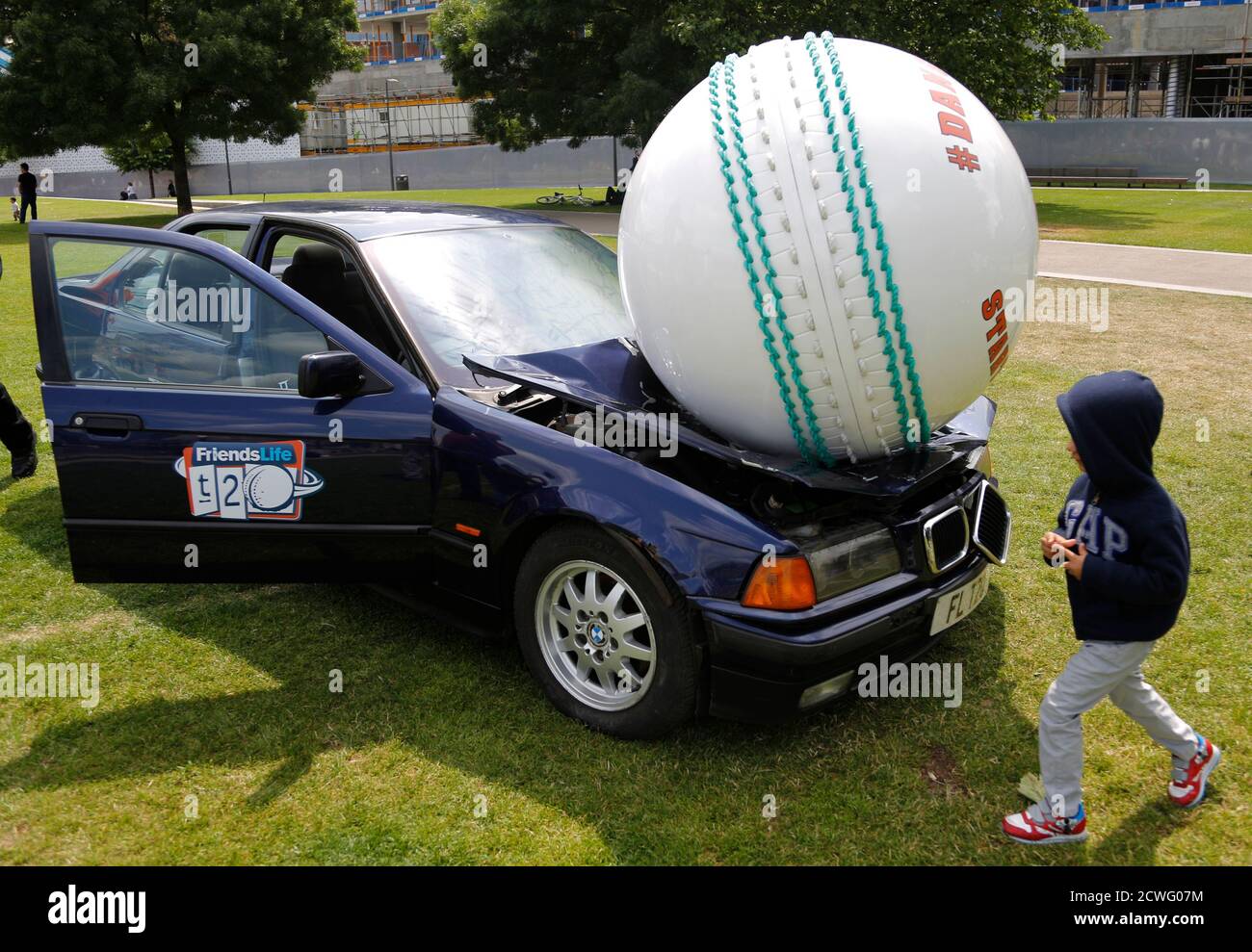 Sport london giant ball hi-res stock photography and images - Alamy
