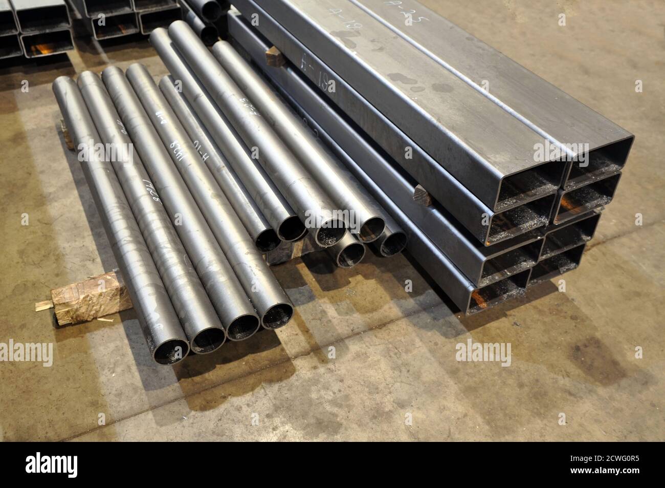 Pipe structures structures hi-res stock photography and images - Alamy