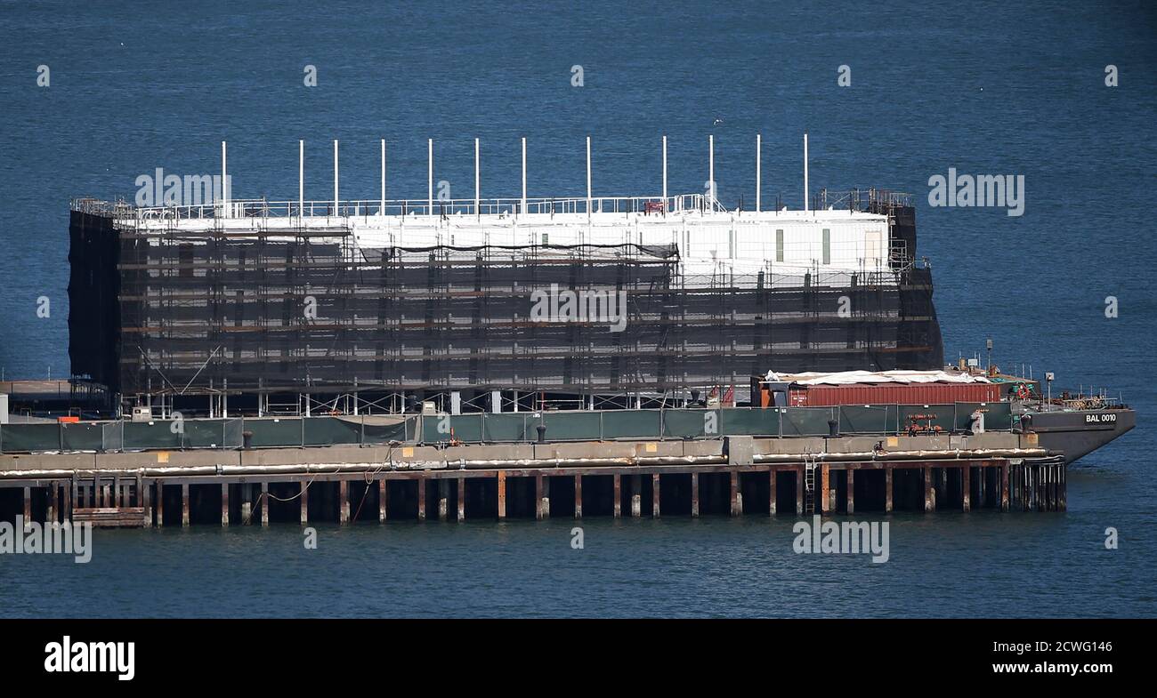 Science barge hi-res stock photography and images - Alamy