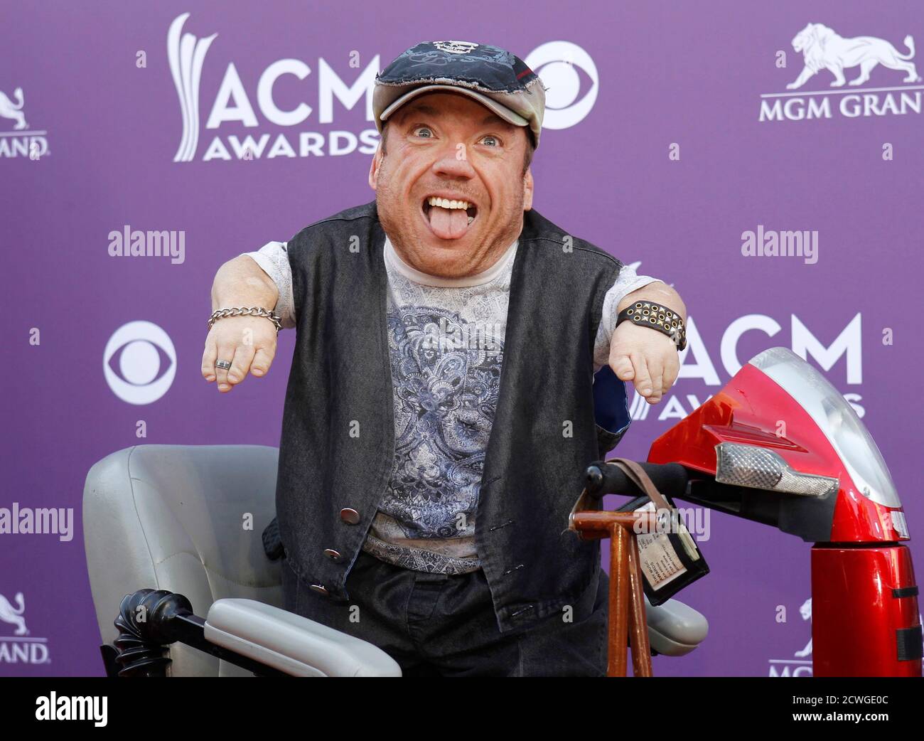 Two foot fred the hi-res stock photography and images - Alamy