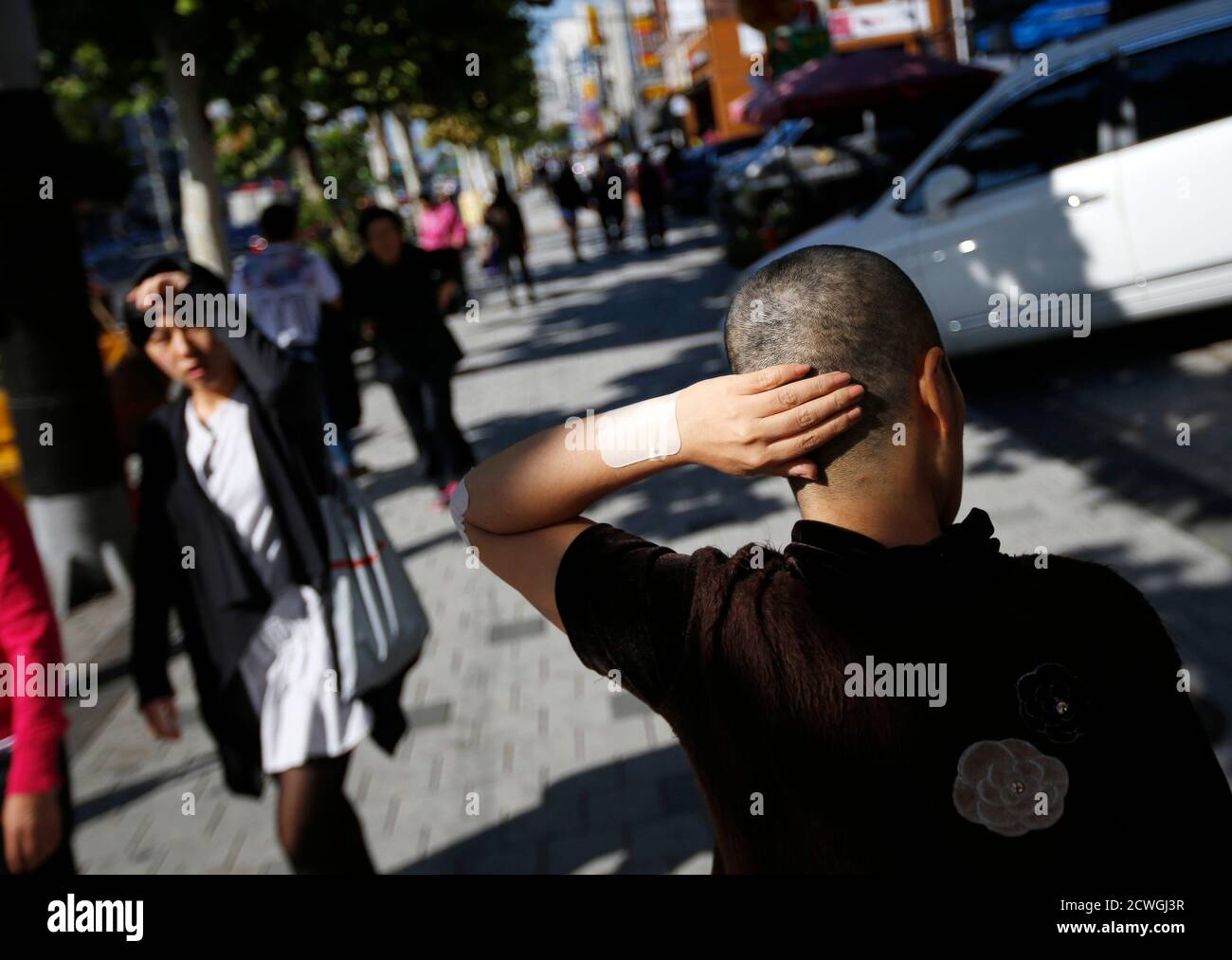 South korea plastic surgery hi-res stock photography and images - Alamy