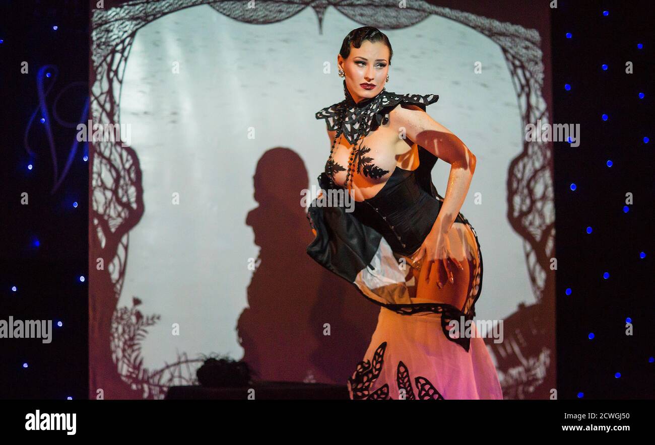 Imperial burlesque hi-res stock photography and images - Alamy