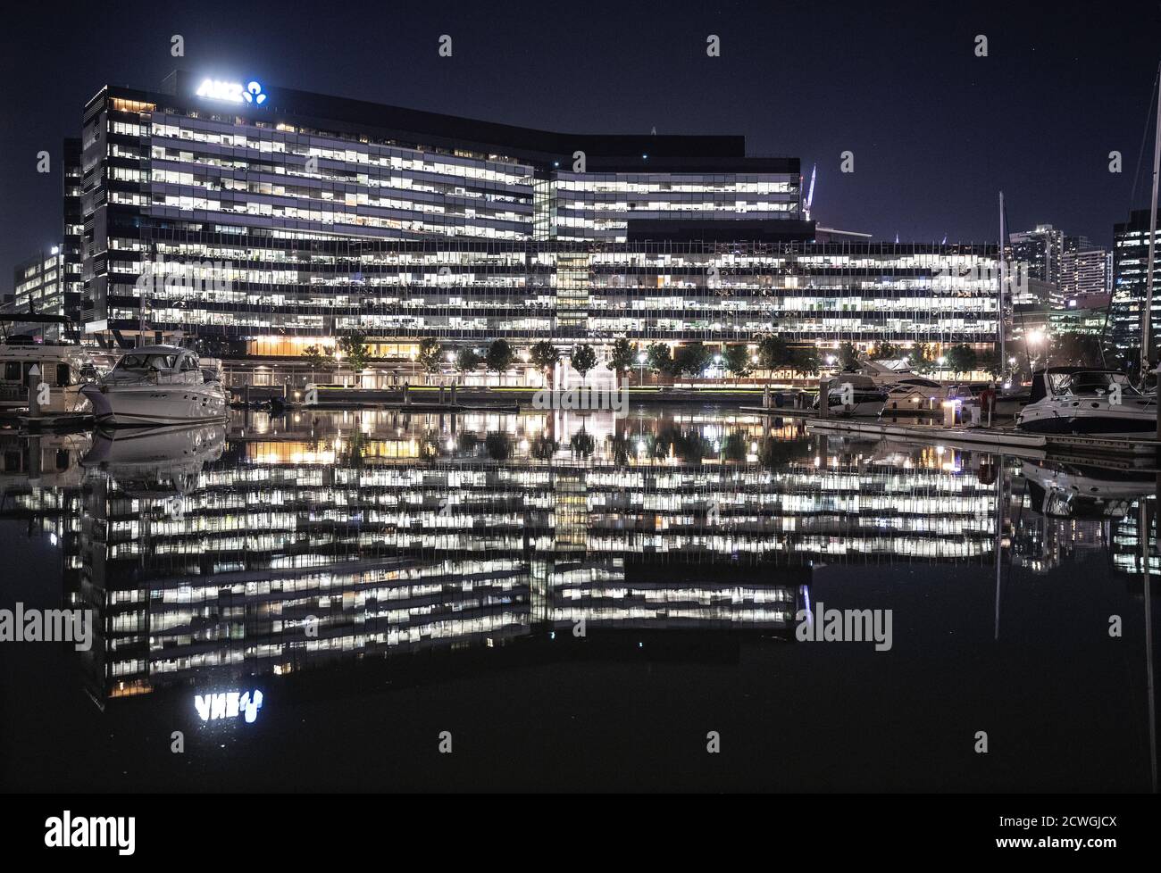 Commercial design modern buildings hi-res stock photography and images ...