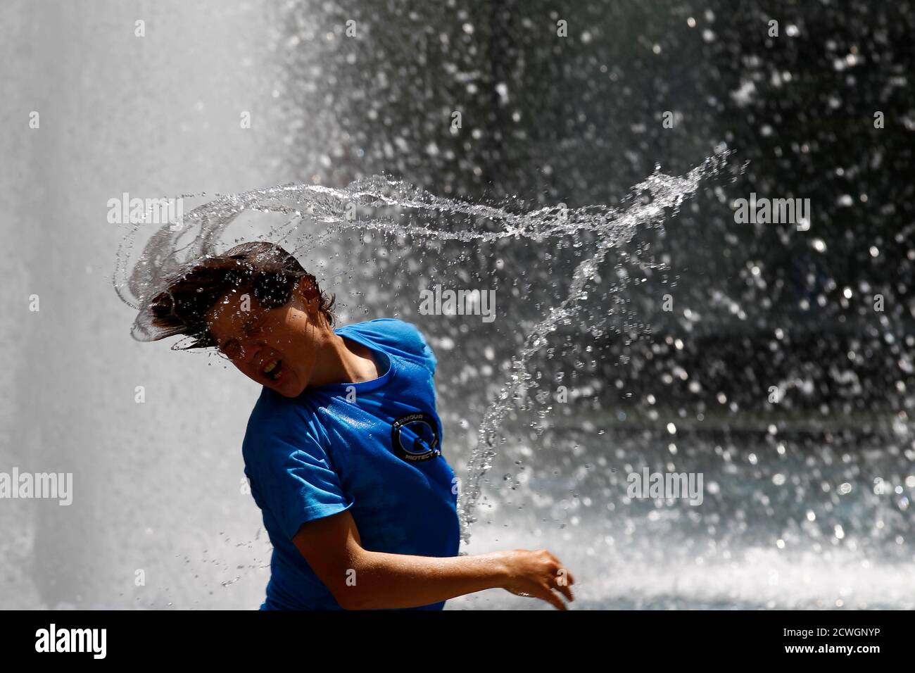 Dunking head hi-res stock photography and images - Alamy