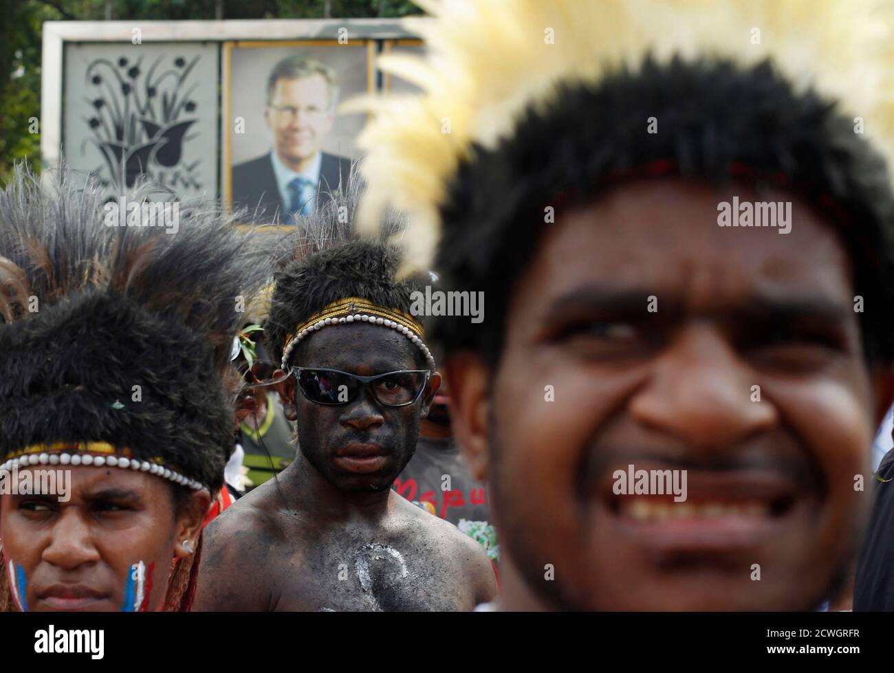 Papuans celebrate hi-res stock photography and images - Alamy
