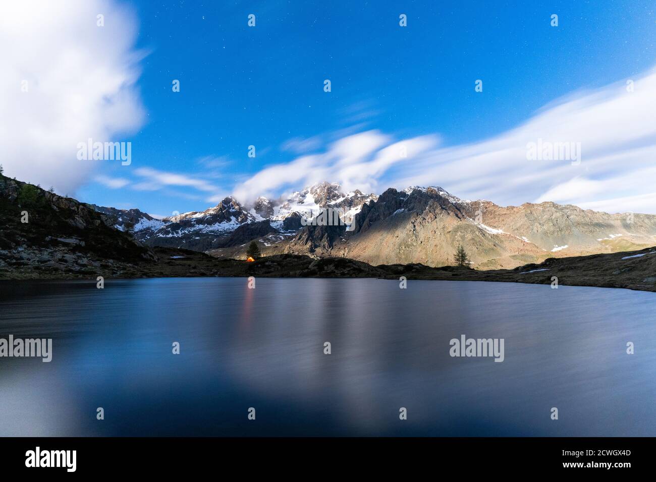 Lago di zana hi-res stock photography and images - Alamy