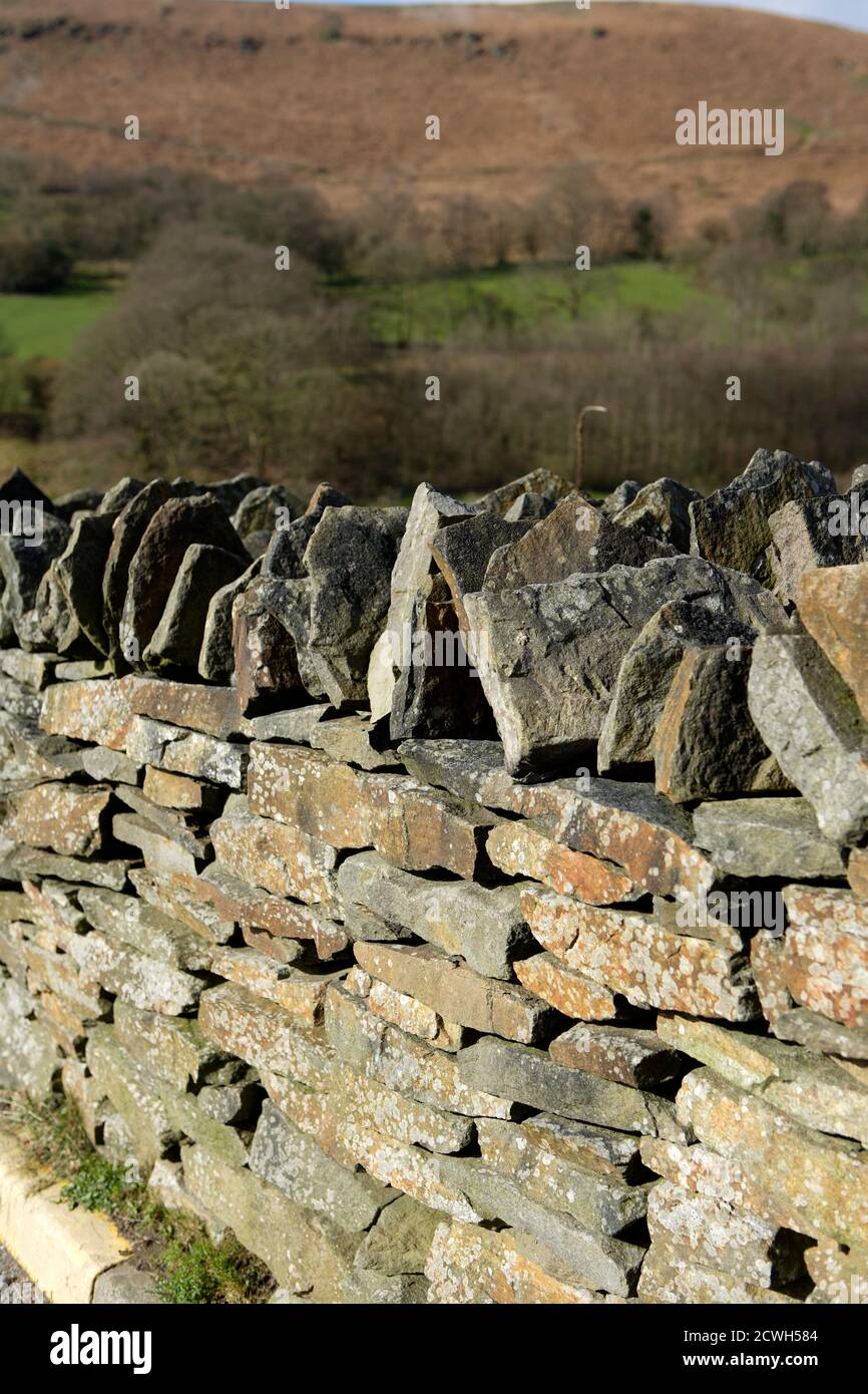 Dry stone walling in welsh hi-res stock photography and images - Alamy