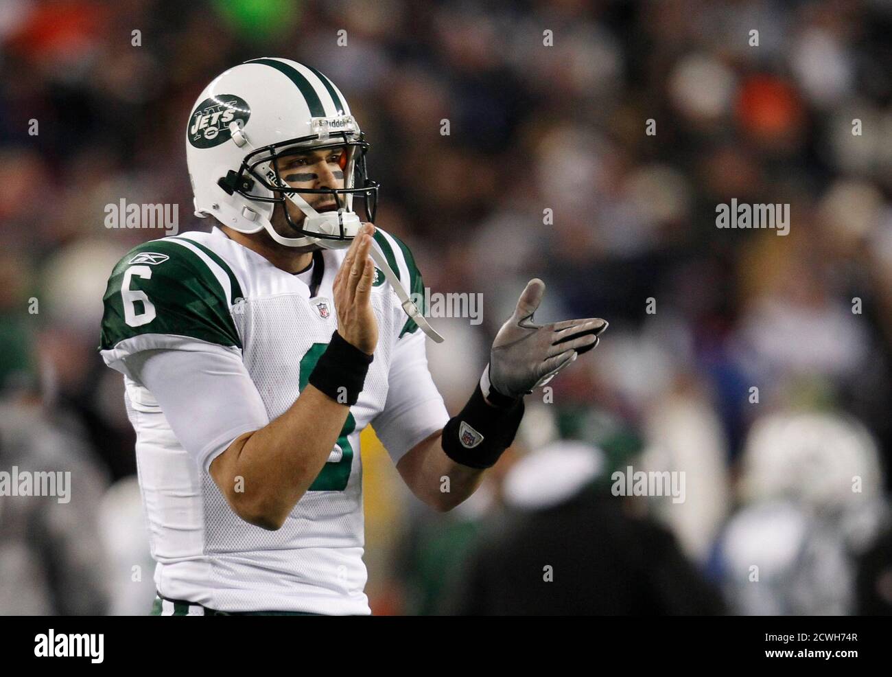 American football extra point hi-res stock photography and images - Alamy