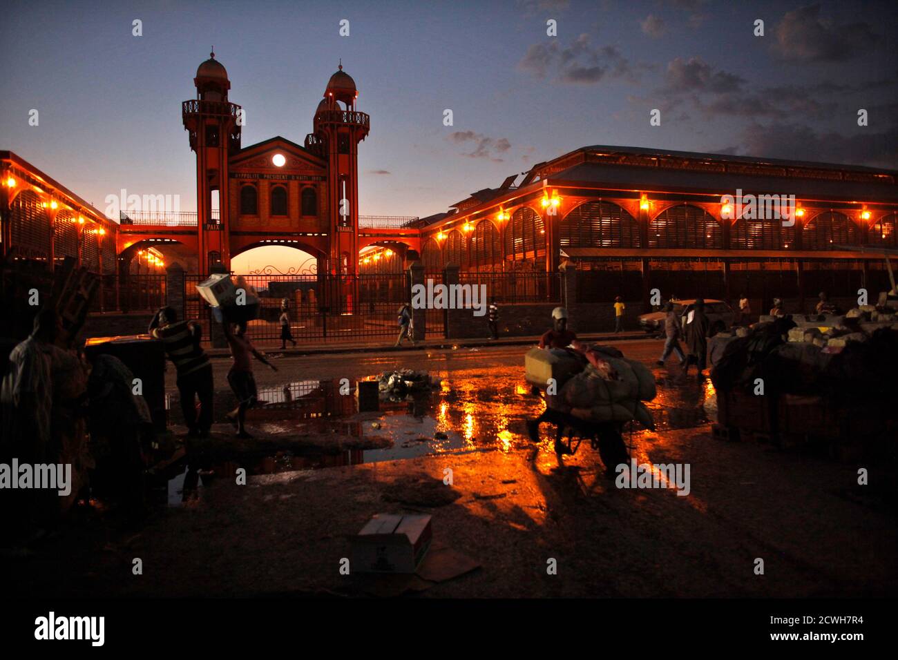 Iron market port au prince haiti hi-res stock photography and images ...