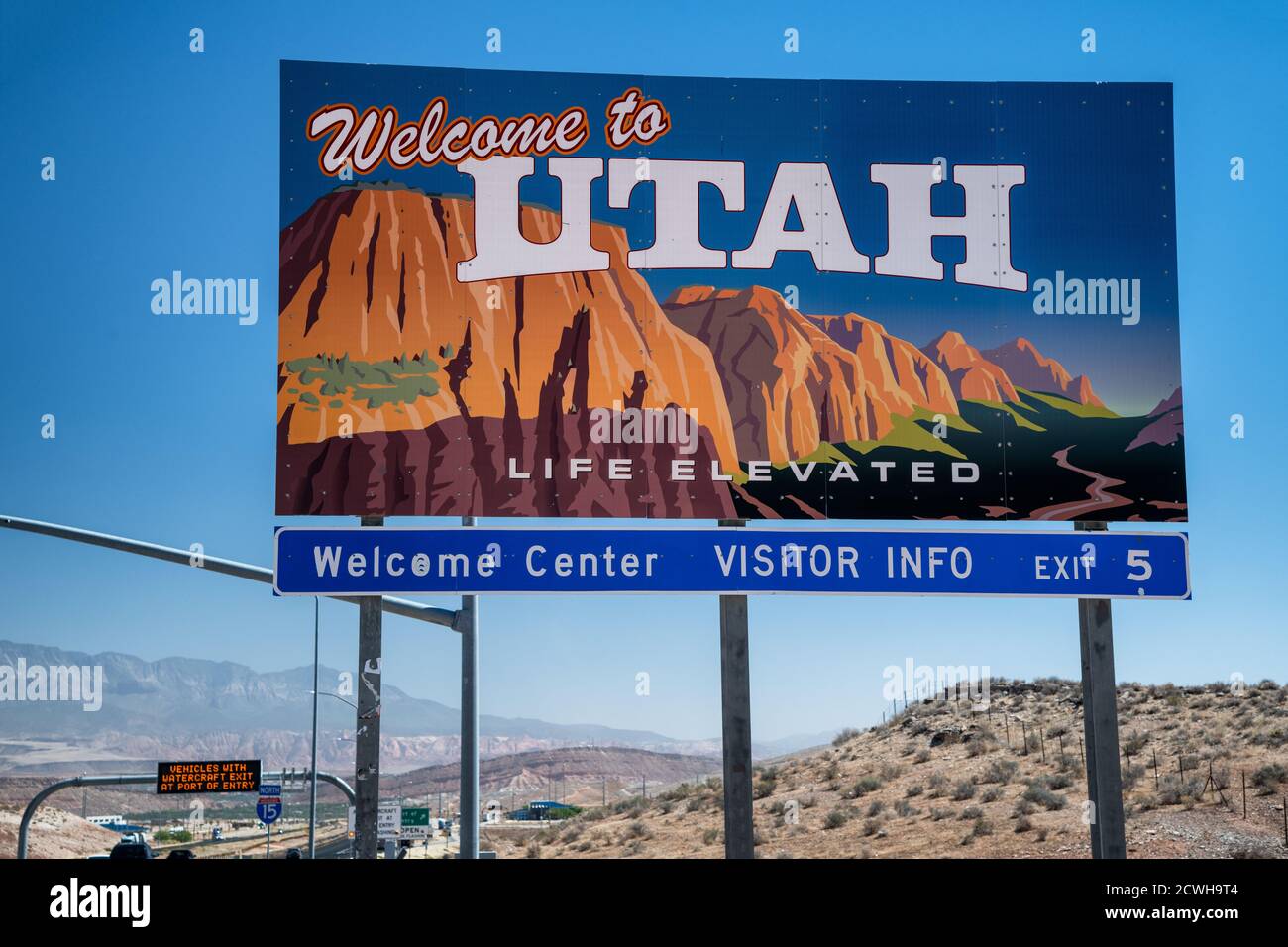 Welcome to Utah Sign Life Elevated, Unite States road Stock Photo - Alamy