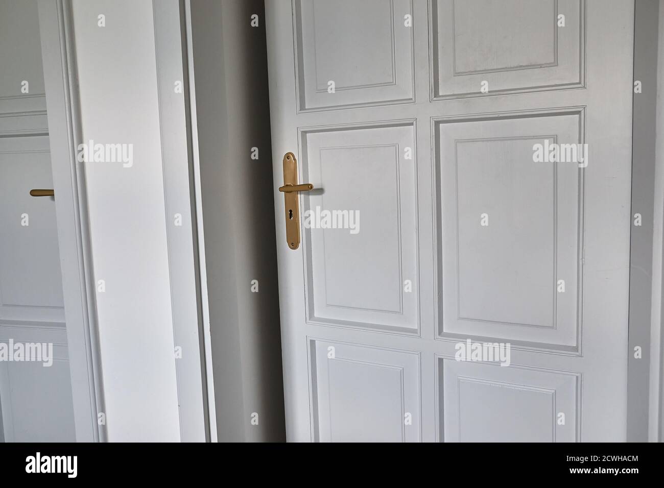 Door light open peek hi-res stock photography and images - Alamy