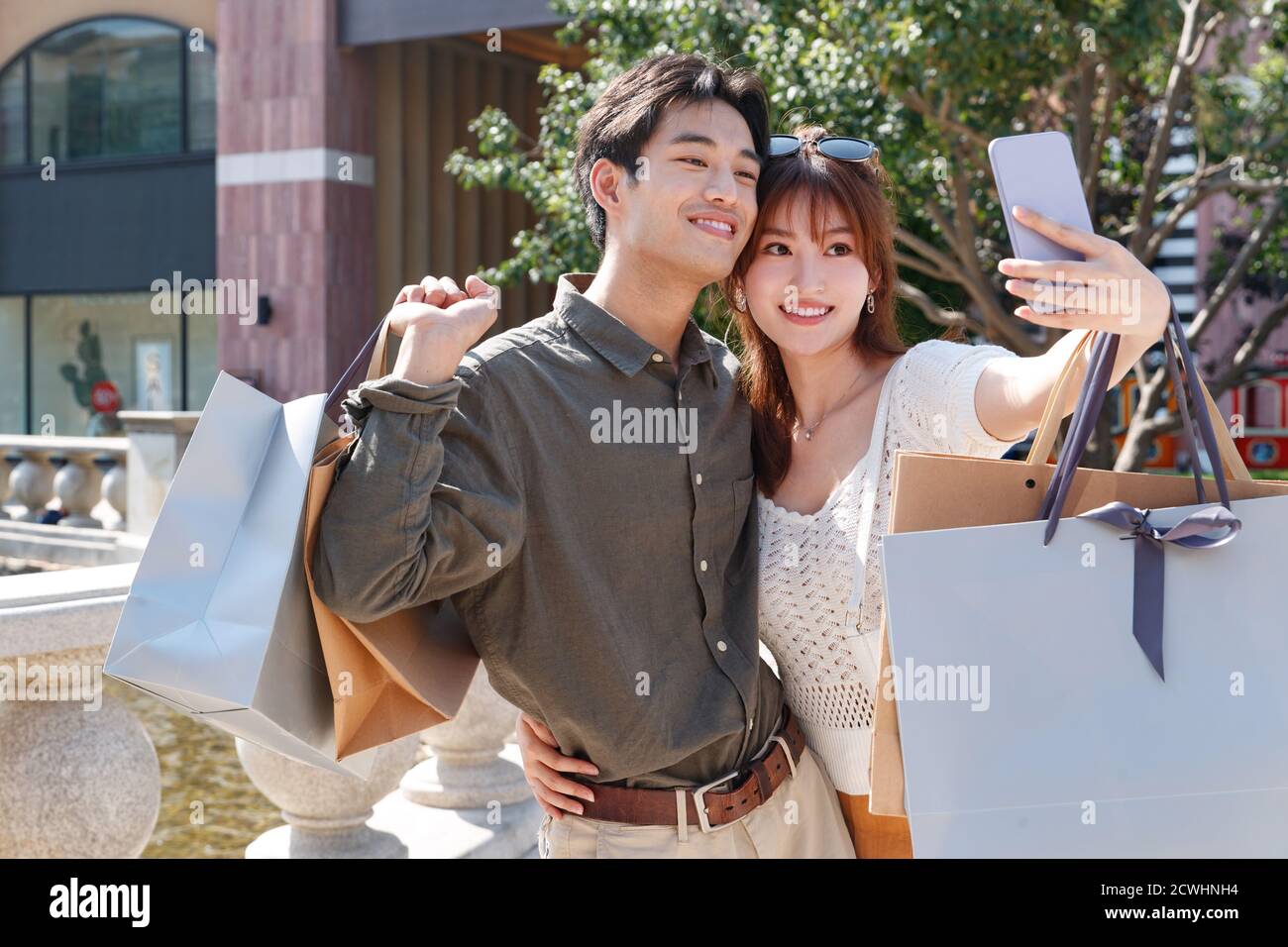 Mobile phones china street hi-res stock photography and images - Alamy