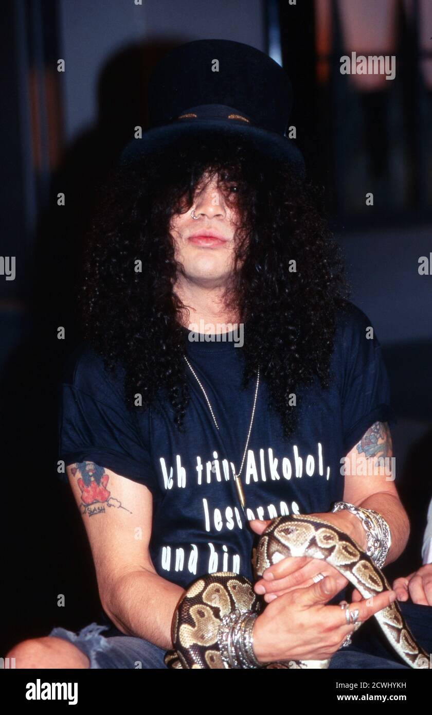 Slash guns n roses 1994 hi-res stock photography and images - Alamy