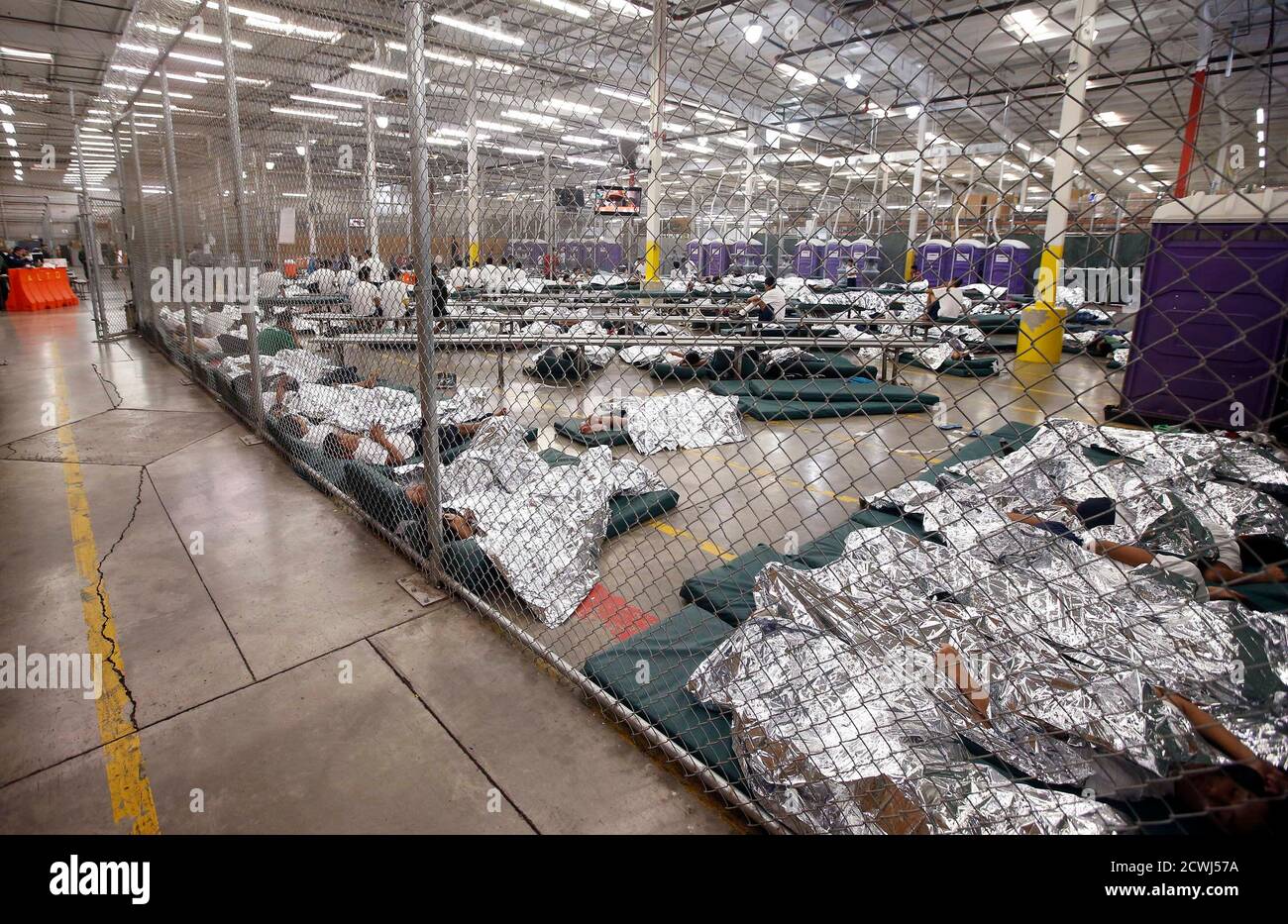 Detainees u s border hi-res stock photography and images - Alamy